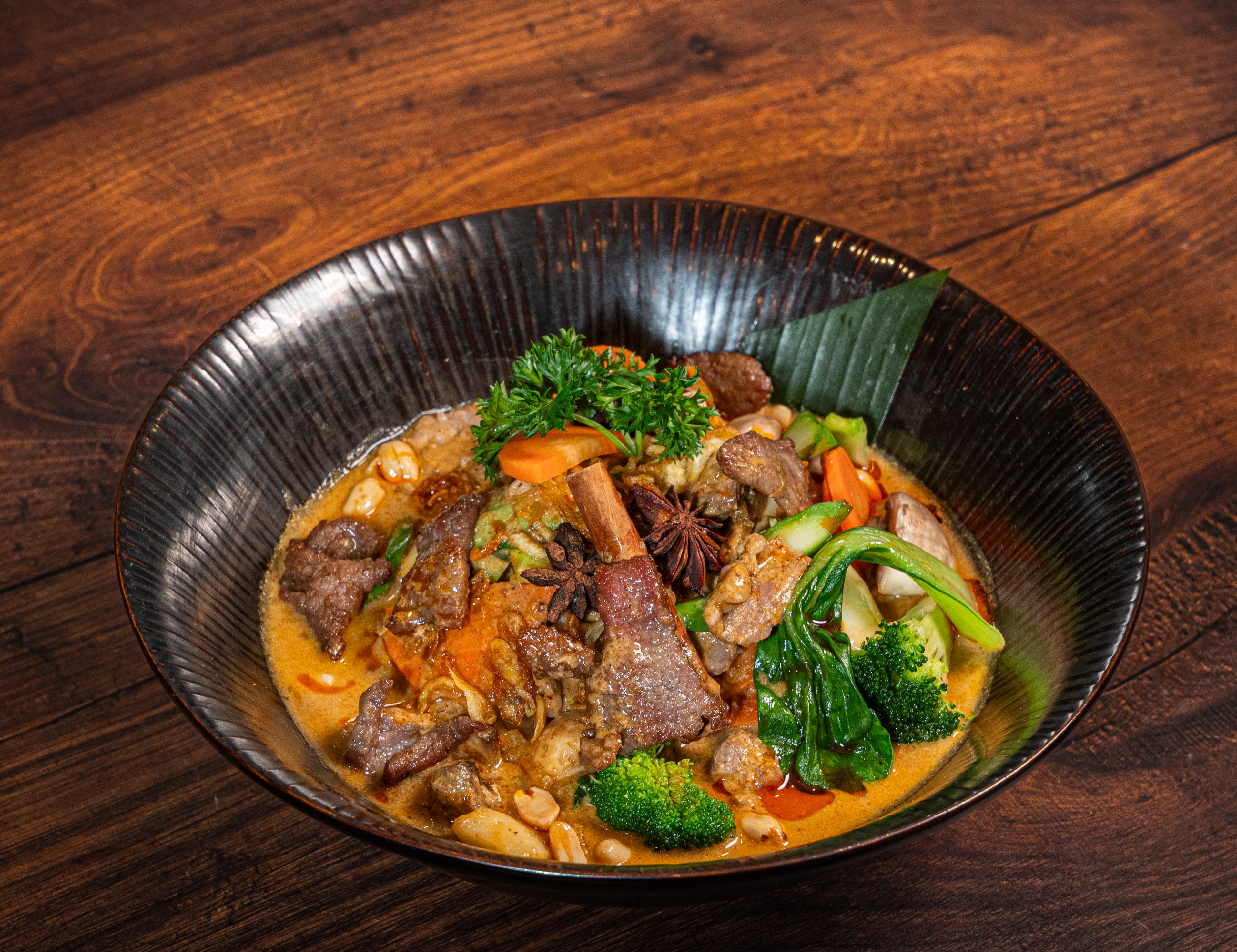 Order Massaman Curry Online Toronto | Thai Room College